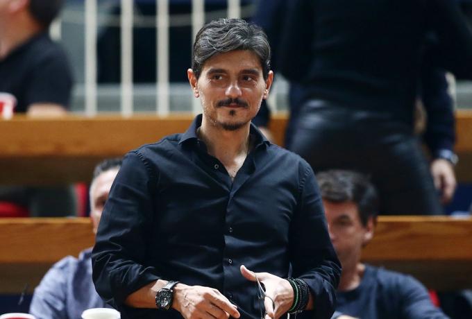 Θύρα 13 προς DPG7000: «Είσαι ένας κλόουν, κάνεις με επιτυχία τον ρουφιάνο»