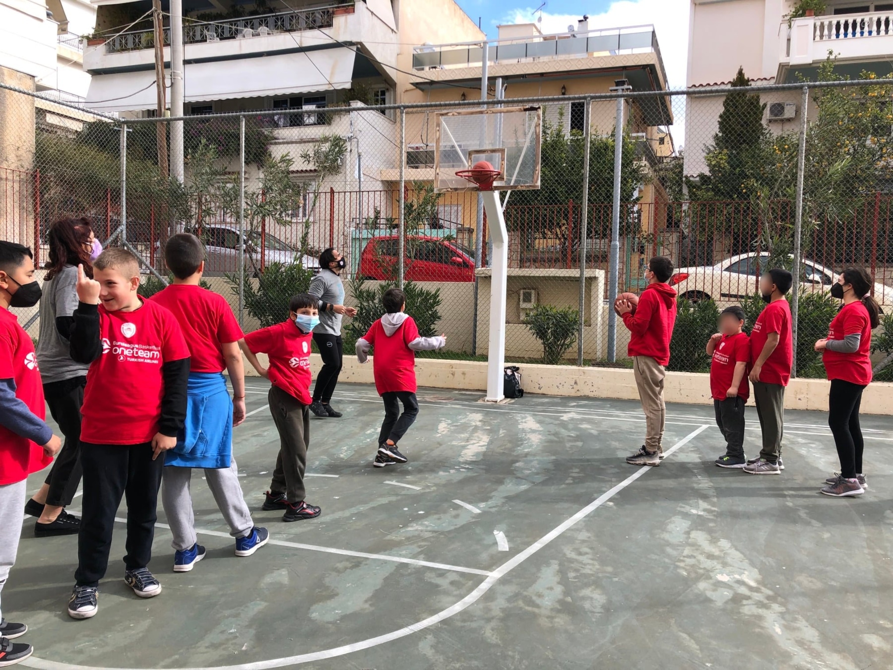 One Team: Walking Challenge accepted! (pics) | thrylos24.gr