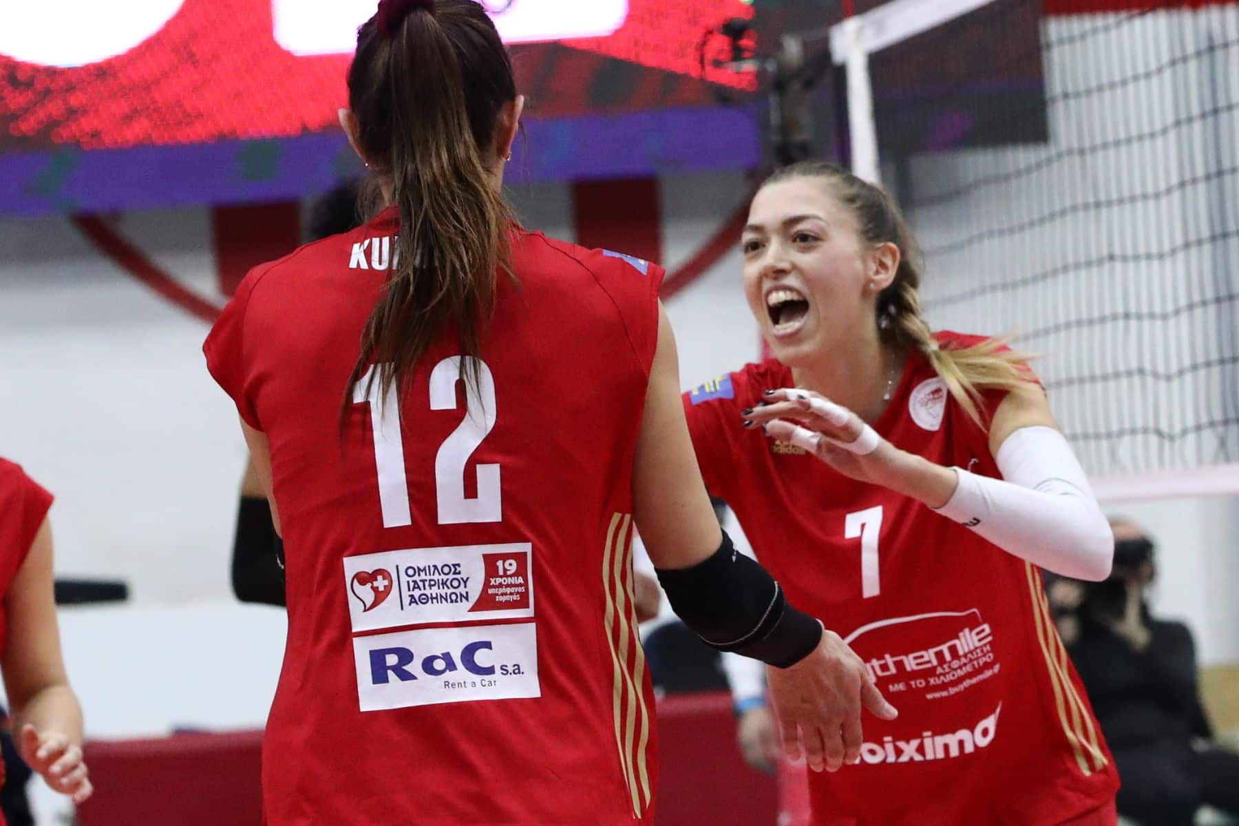 Λαμπρούση: «Αφιερώνουμε την πρόκριση στα θύματα της Θύρας 7» | thrylos24.gr