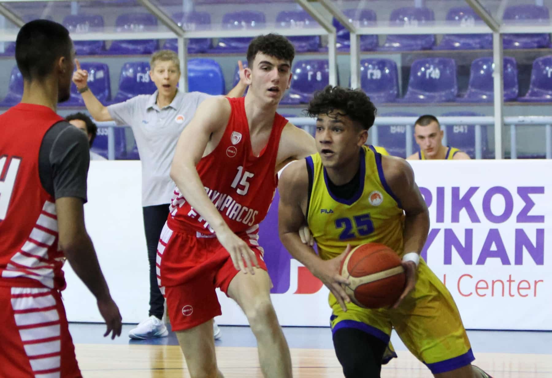 Περιστέρι-Ολυμπιακός 69-48: Ήττα στη 2η μέρα του Πανελληνίου Πρωταθλήματος