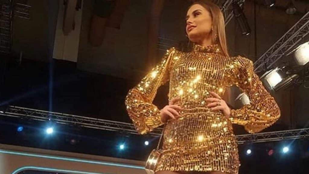 Η καυτή Μαρία Λέκκα μας αναστατώνει με τις πόζες της!