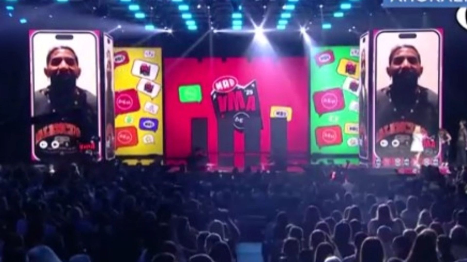 MAD VMA 2025: Ο Ροντινέι τραγούδησε και αποθεώθηκε! (vid) | thrylos24.gr