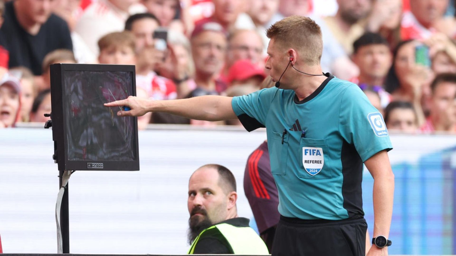 FIFA: Εξετάζει ριζικές αλλαγές σε VAR και εκτελέσεις των πέναλτι ...